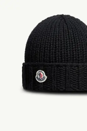 Moncler Logo Patch Beanie - Black