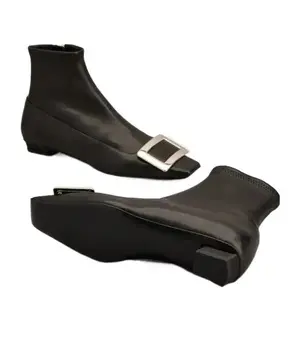 ROGER VIVIER Belle Vivier Leather Ankle Boots With Buckle Detail
