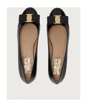 FERRAGAMO Vara Ballerina Flats - Black