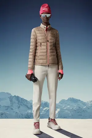 Moncler Walibi Short Down Jacket - Multicolor
