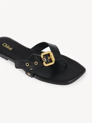 Chloé Mae Thong Sandals With Buckle Detail