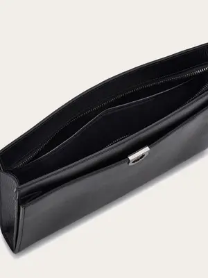 FERRAGAMO Gancini Clutch - Black