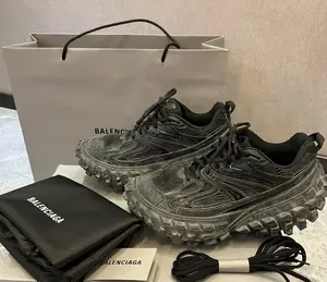 Balenciaga Defender Lace-up Sneakers - Black
