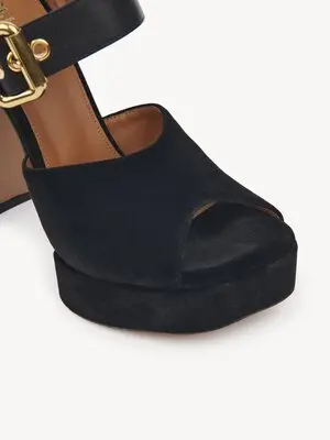 Chloé Aria Platform Sandals With Buckle Detail - Black