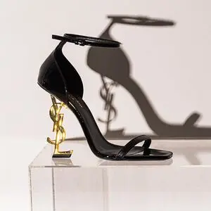 Saint Laurent Opyum Patent Leather Open Toe Sandals With Cassandre Heel - Black