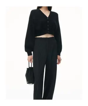 Alexander Wang Cropped Logo Cardigan - Black
