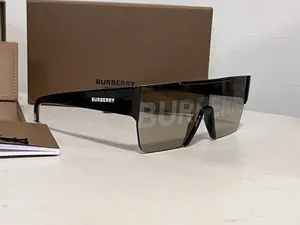 Burberry Logo Detail Tinted Shield Sunglasses - Black
