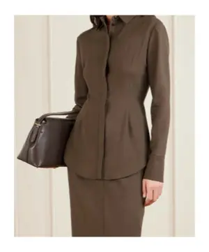 Tove Long Sleeve Shirt With Classic Collar And Curved Hem - Brown