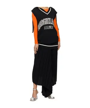 MAISON MARGIELA Pleated Skirt With Asymmetrical Hem