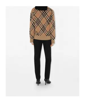 Burberry Checked V-neck Buttoned Cardigan