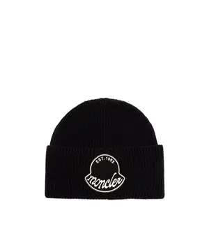 Moncler Logo Patch Ribbed Knit Beanie - Black