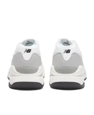NEW BALANCE Logo Low Top Sneakers - White