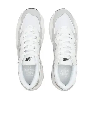 NEW BALANCE Logo Low Top Sneakers - White