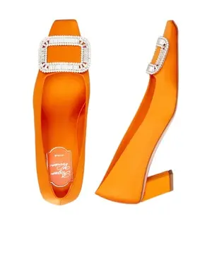 ROGER VIVIER Belle Vivier Pilgrim Buckle Embellished Pumps - Orange