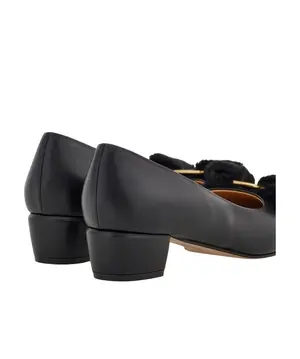 FERRAGAMO Vara Chunky Low-heeled Pumps With Bow Detailing - Black