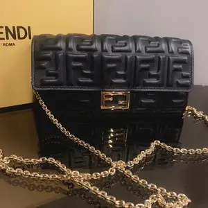 Fendi Ff Motif Baguette Continental Chain-linked Wallet - Black