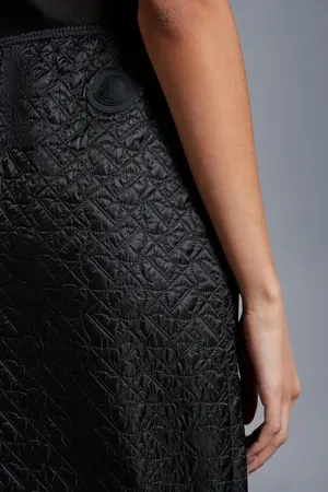 Moncler Quilted Midi Skirt - Black
