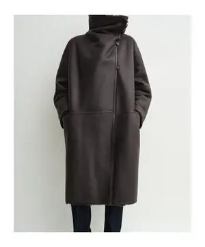 TOTEME Paneled Shearling Coat - Dark Brown