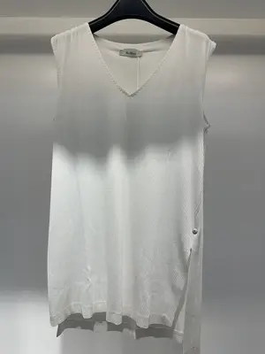 Max Mara Sleeveless V-neck Vest - Gray