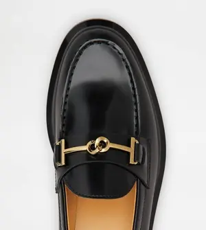 TOD'S Round Toe Loafers With T-shaped Metal Detail