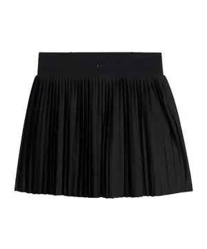 J. Lindeberg Pleated