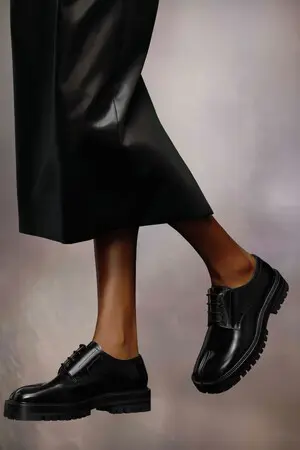MAISON MARGIELA Tabi Derby Shoes