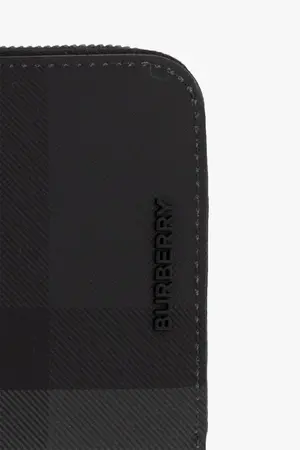 Burberry Logo Plaque Checked Zipped Wallet