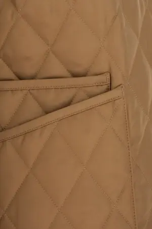 Burberry Diamond Quilted Button-up Jacket With Corduroy Collar - Camel
