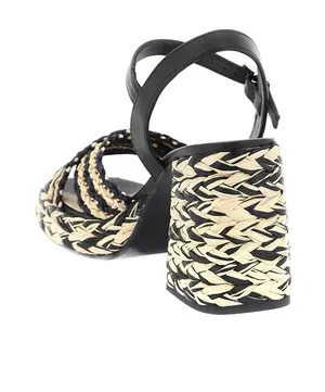 CastaÑer Vicen Crossover Strap Platform Sandals