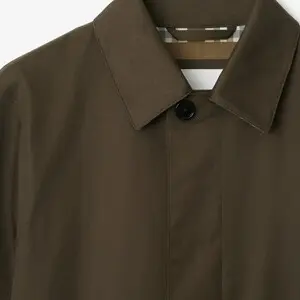 Burberry Long Sleeved Buttoned Coat
