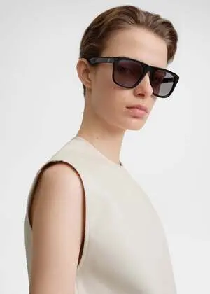 TOTEME Logo Plaque Navigator Sunglasses - Gray