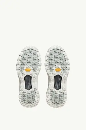 Moncler Trailgrip Lite3 Nubuck Suede Lace-up Sneakers - White/ivory