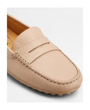 TOD'S Gommino Round Toe Slip-on Loafers - Nude