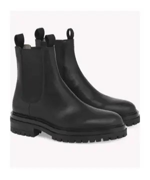 GIANVITO ROSSI Chester Round Toe Chelsea Boots