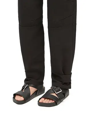 Loewe Ease Buckle Sandal In Vegetal Calfskin - Black