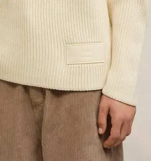 AMI Paris Crewneck Knitted Jumper With Ribbed Details And Logo Applique
