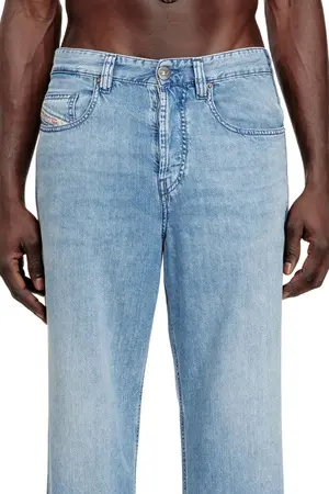 DIESEL® 2001 D-macro Relaxed Jeans - Blue