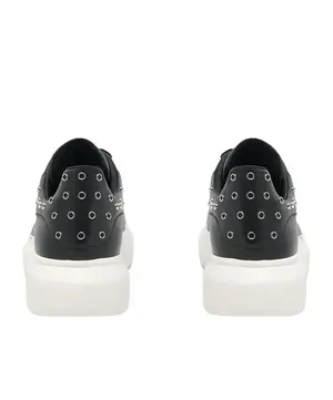 Alexander McQueen Oversized Eyelet Detailed Sneakers - Black/silver