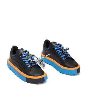 Off-White Arrow Pattern Flat Casual Sneakers