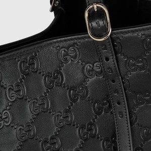 Gucci Emblem Large Tote Bag - Black