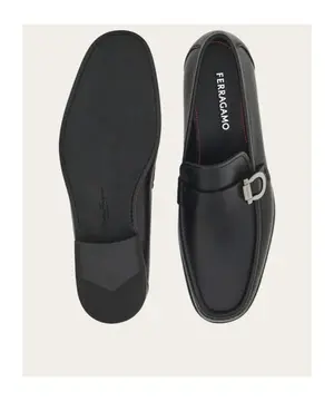 FERRAGAMO Gancini Plaque Slip-on Loafers - Black