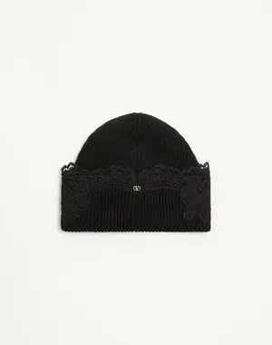 Valentino Garavani Vlogo Signature Lace Beanie - Black