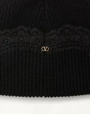 Valentino Garavani Vlogo Signature Lace Beanie - Black