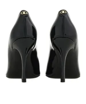 FERRAGAMO Pointed Toe Pumps - Black