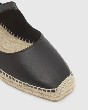 CastaÑer Espadrille Flat With Buckle Closure