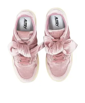 AUTRY Bloom Velvet Low Top Sneakers With Bow Detailing - Pink