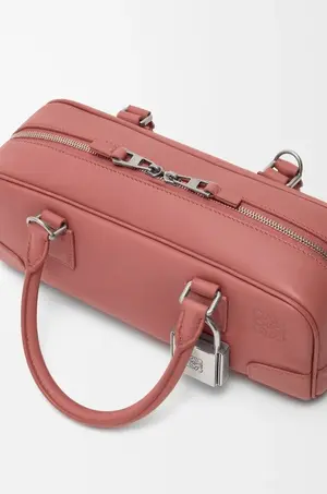 Loewe Amazona 23 Padlock Detail Tote Bag - Blush