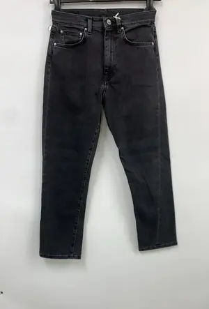 TOTEME Cropped Tapered Jeans