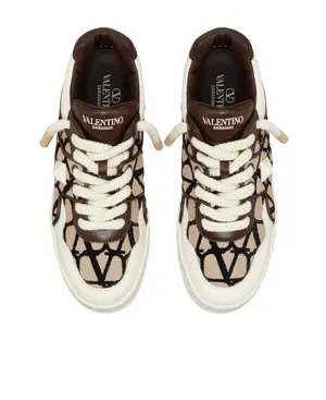 Valentino Garavani One Stud Xl Lace-up Sneakers - Beige/black
