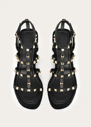 Valentino Garavani Rockstud Wedge Sandals - Black